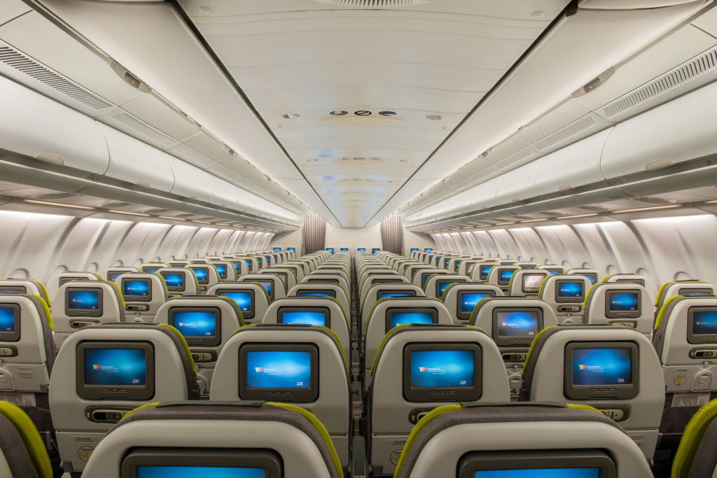 TAP cobra até €2 mil por passageiro para voo especial de Portugal ao ...